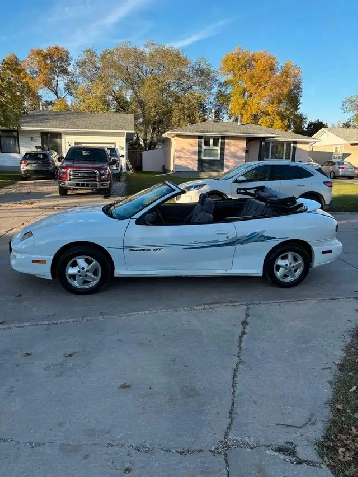1999 Sunfire Gt Convertible- low K's New Safety in Winnipeg,MB - Cars ...